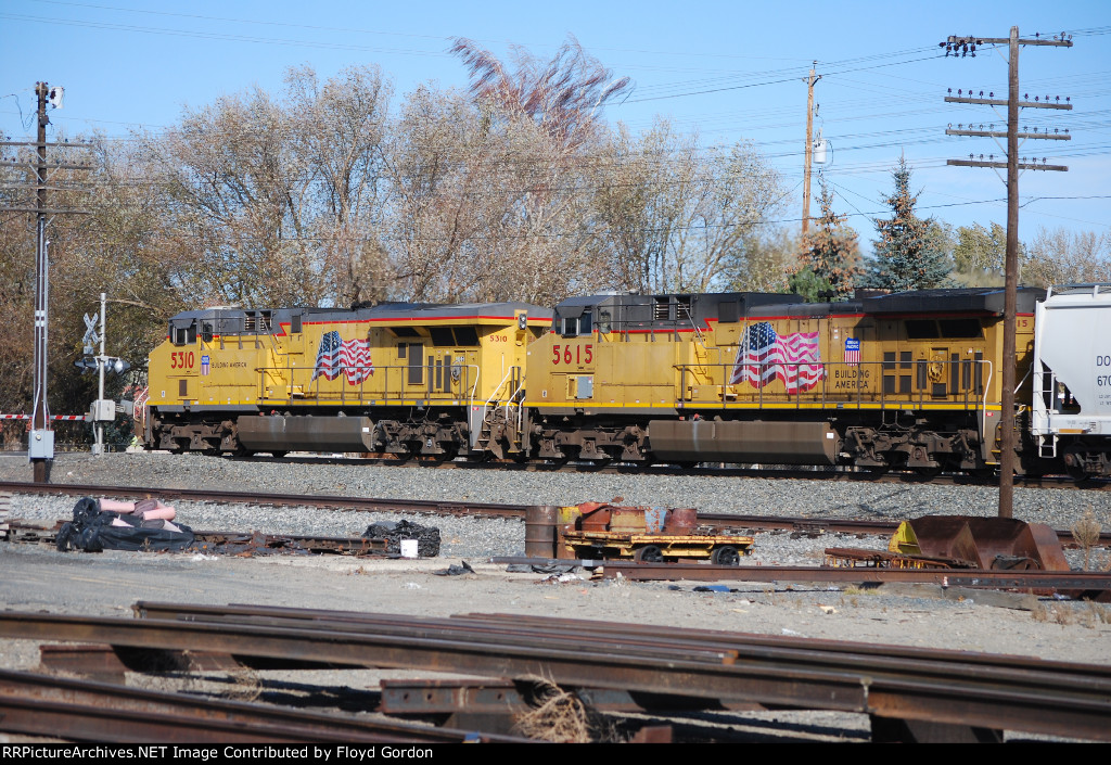 UP 5310 & UP 5615 as DPU's bring up end of east bound UP freight